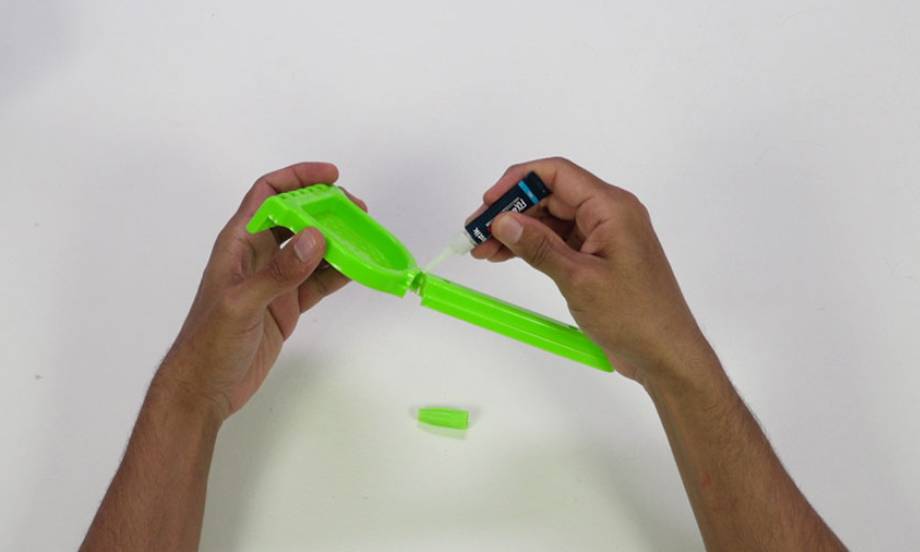 How to repair broken plastic toys with glue | Bostik Ireland